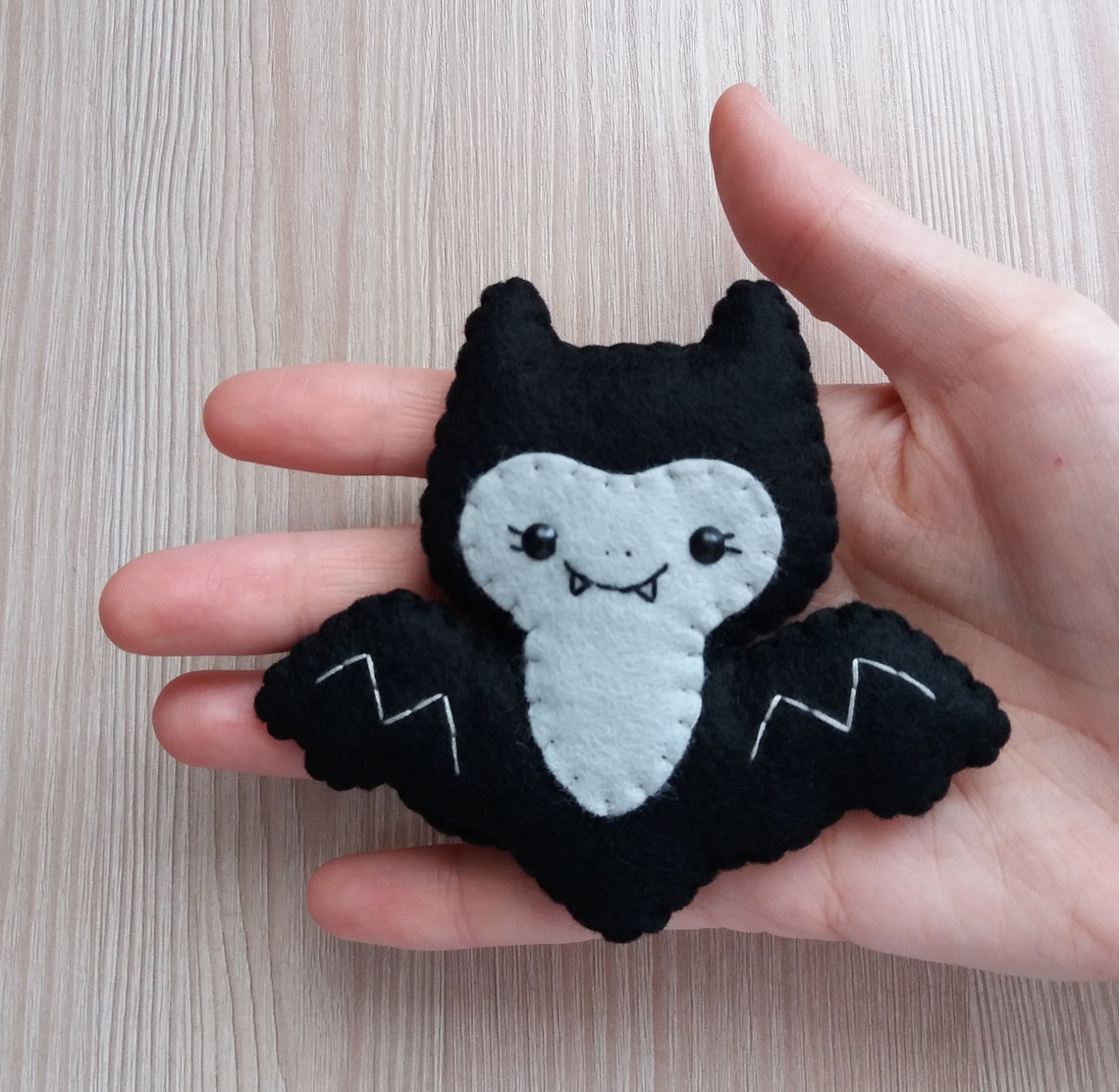 Halloween Bat PDF Pattern, Spooky Bat Decor DIY, Felt Bat Ornament ...