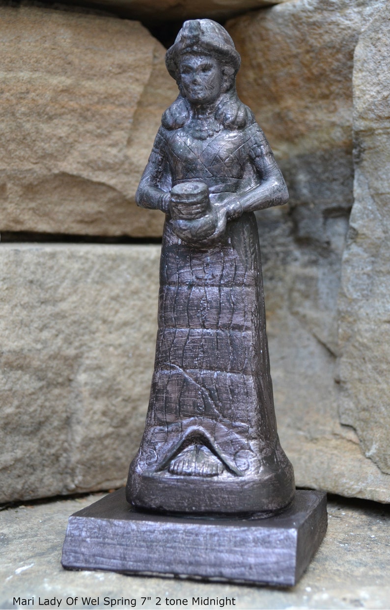 Assyrian Sumerian Goddess Inanna Ishtar Mari Lady of Wel Spring ...