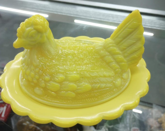 Mosser Mini Hen on Nest Salt Cellar or Covered Mini Hen Dandelion ...