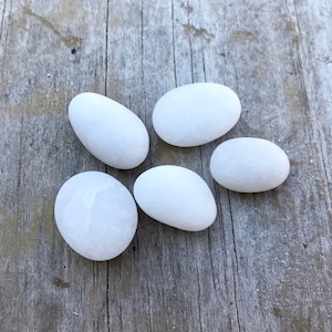 Maine Quartz Beach Stones - 5 Pieces Smooth & Rounded White Quartz ...