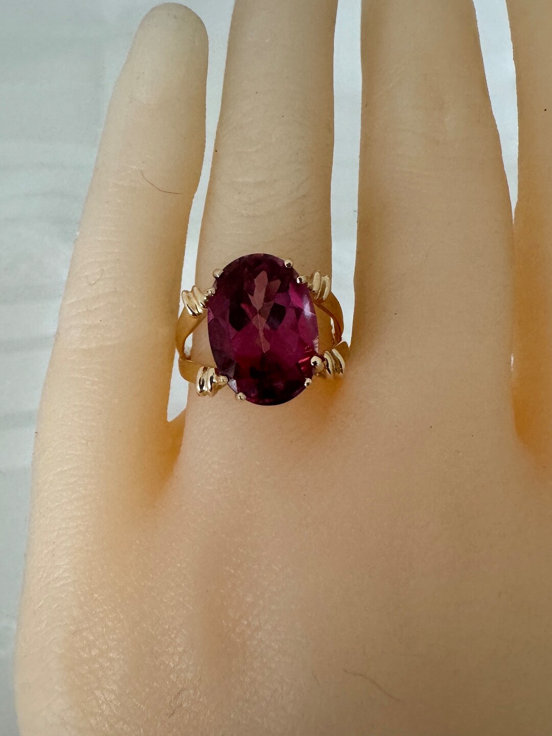 10K Solid Gold Ruby Gemstone Faceted Solitaire Yellow Gold Ring Shy ...