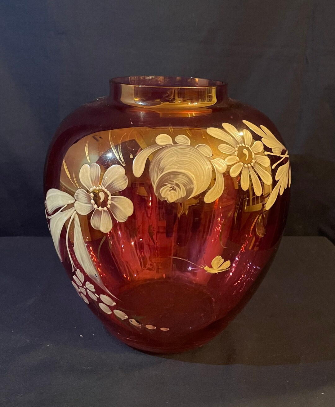 Große Vintage Cranberry Vase mit emailliertem Blumenmuster - Etsy.de