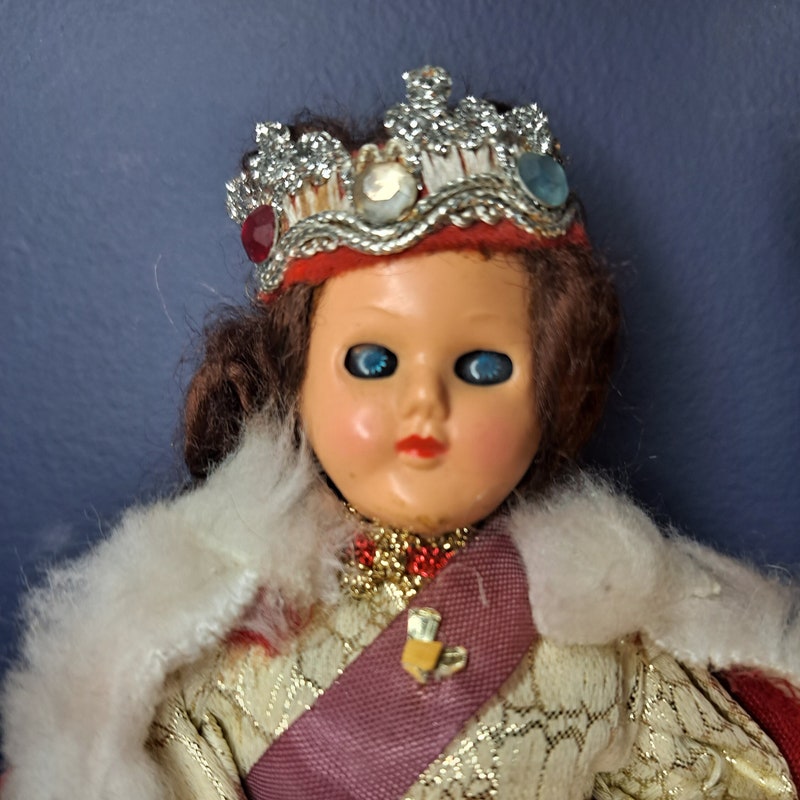 Queen Elizabeth Doll - Etsy
