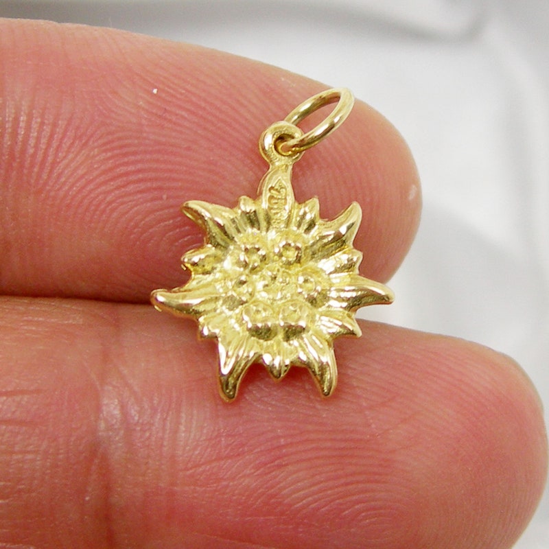 Edelweiss Necklace - Etsy