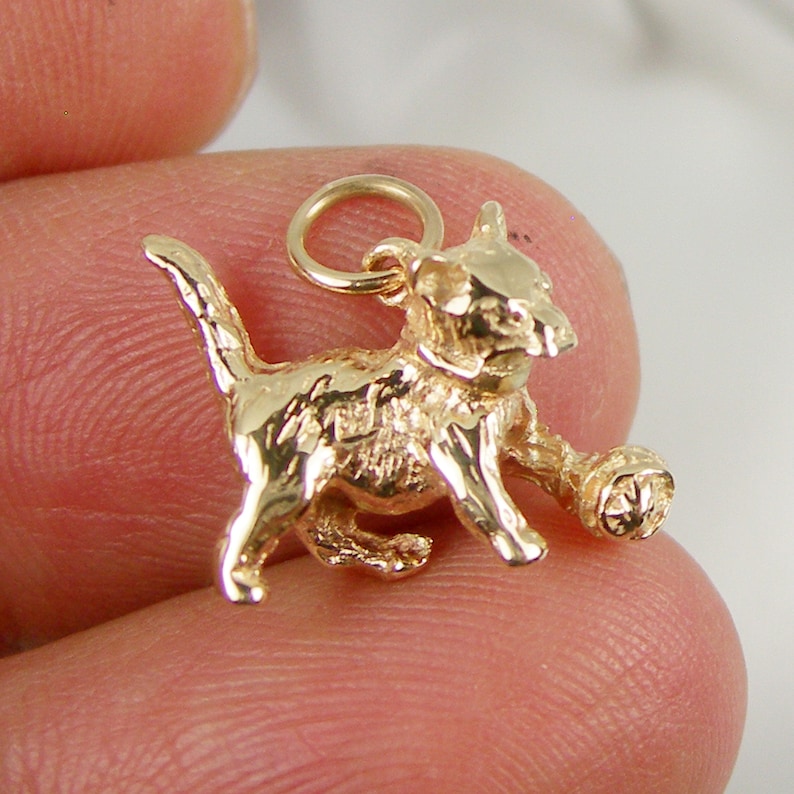 Kitten Cat Playing With Wool Ball Solid 3 Dimensional Charm Pendant ...