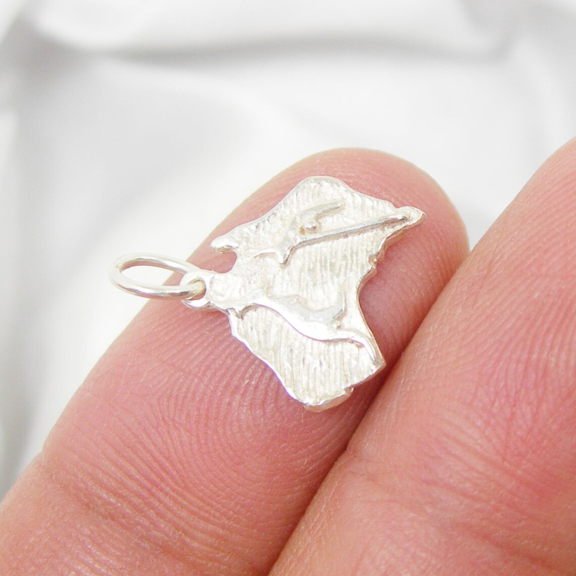 Map of Australia Charm Pendant Available in Genuine 925 - Etsy New Zealand