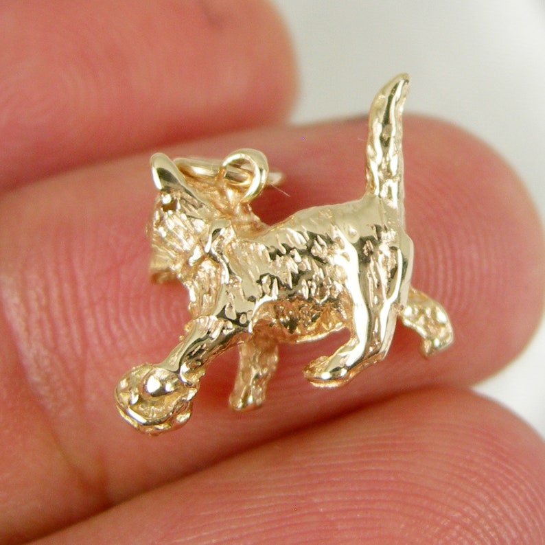 Kitten Cat Playing With Wool Ball Solid 3 Dimensional Charm Pendant ...