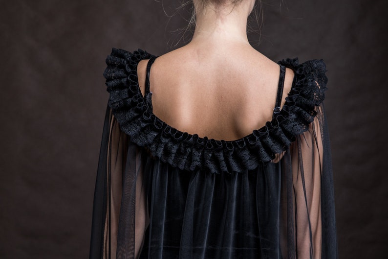 Elegant and Romantic Tulle Cape With Lace Gothic Victorian - Etsy