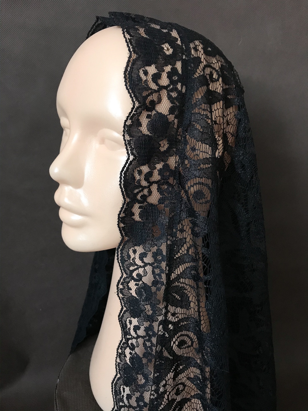 Elegant Black Mantilla, D-shape Lace Chapel Veil, With Lace Trim, With ...