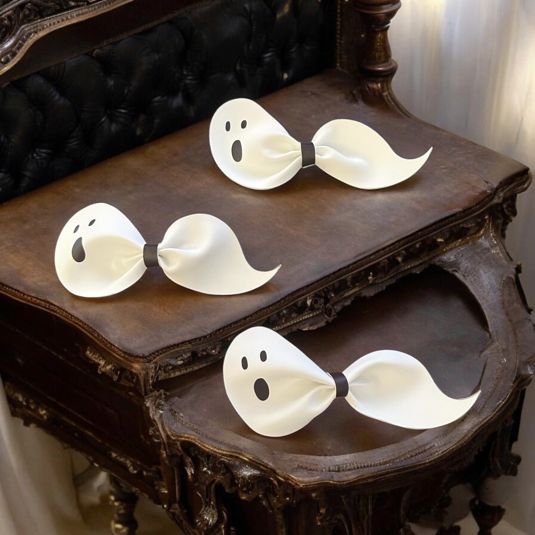 White Ghost Hair Clip, Boo Halloween Barrette, Spooky Hair Accessory ...
