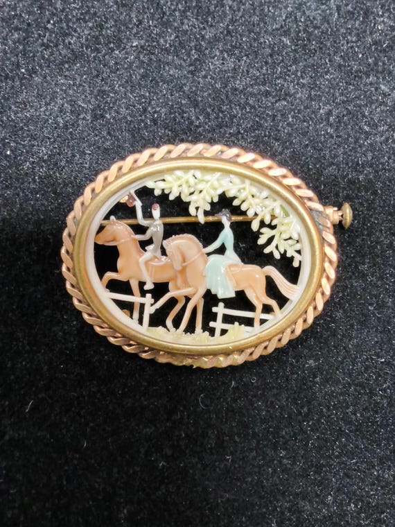 Antique 1920s Depose France Carved Celluloid Brooch - Gem
