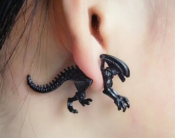 Xenomorph Earring - Etsy