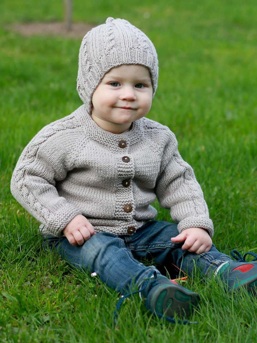 MADE TO ORDER/ Hand Knitted Baby Sweater With Coconut Buttons/ - Etsy