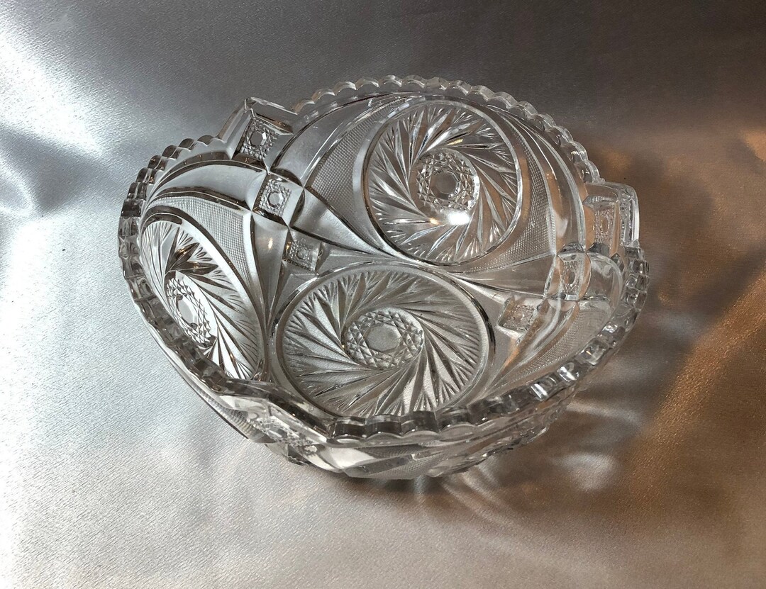 Vintage Pressed Glass Bowl Starburst and Diamond Pattern With Sawtooth ...