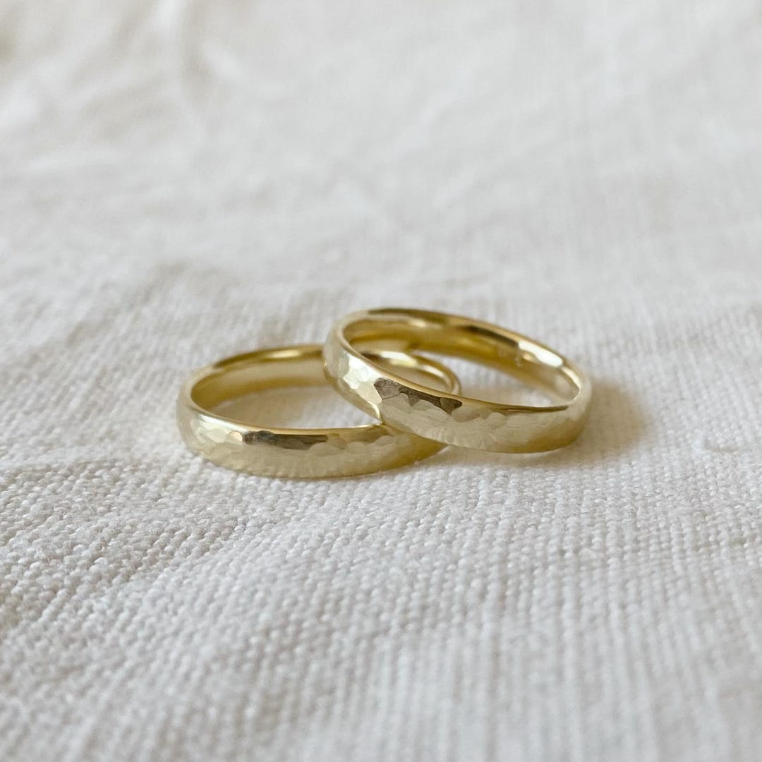Wedding Rings in 333 Gold – Hammered Wedding Bands – Round – Handmade ...