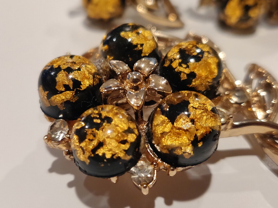 Vintage Coro Gold Foil Cabochon Black Gold Foil Confetti Rhinestone ...