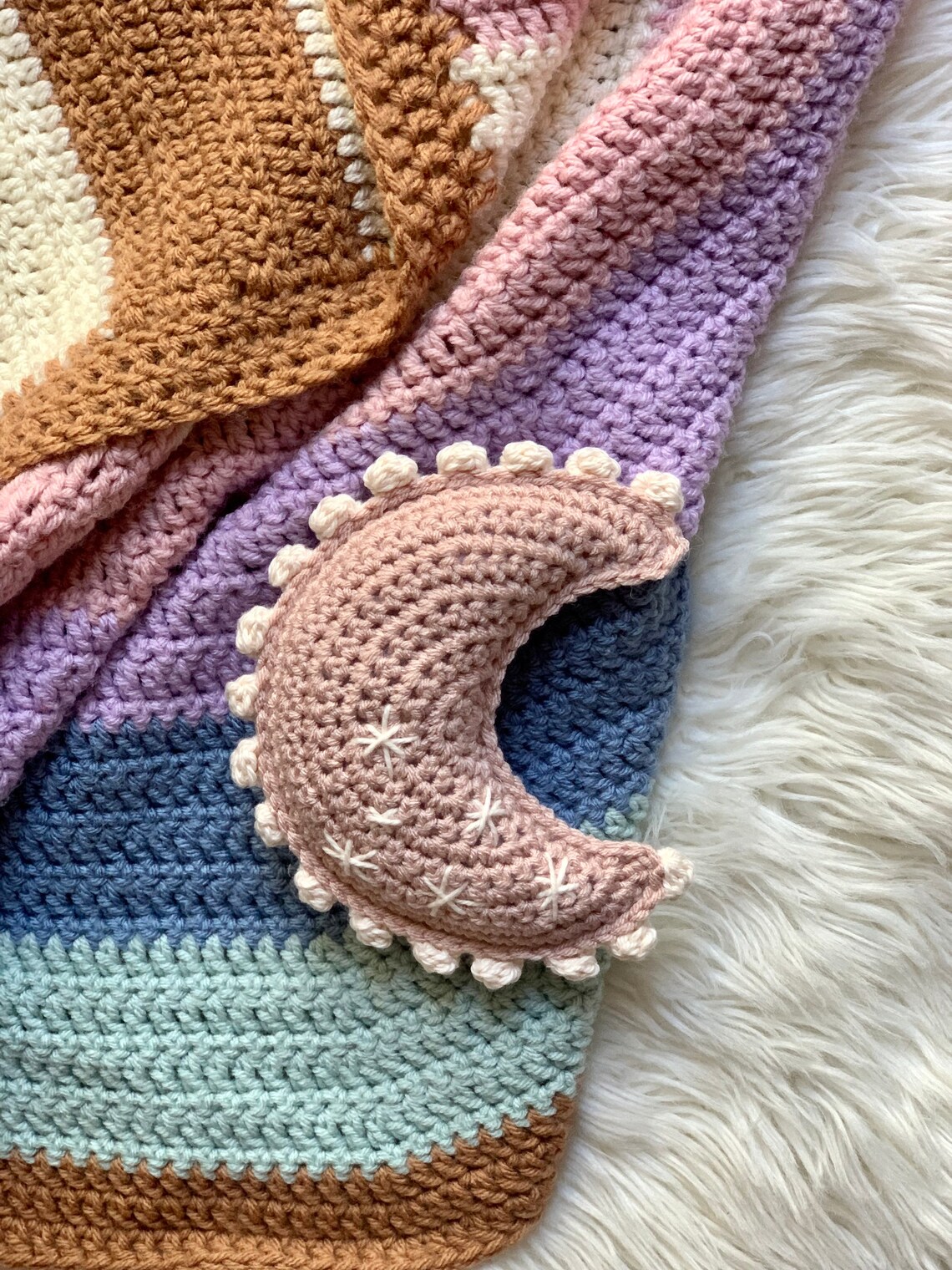 Moon Rattle / Crescent Moon Rattle / Crochet Baby Rattle / | Etsy