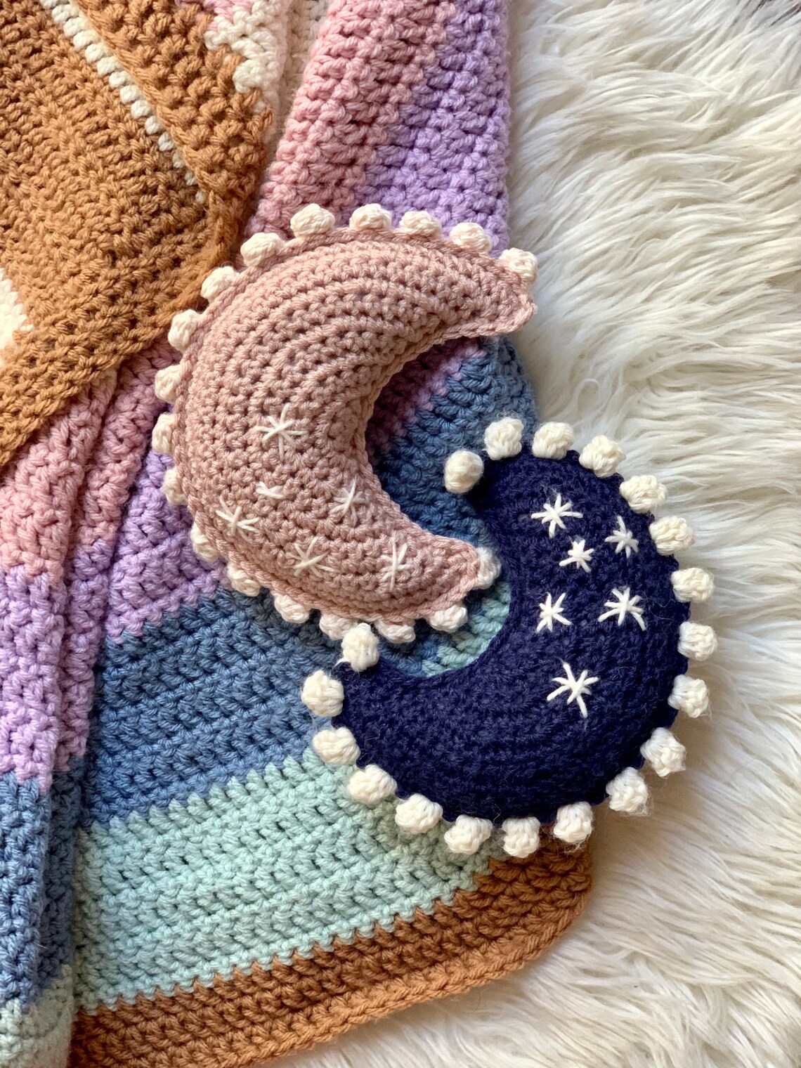 Moon Rattle / Crescent Moon Rattle / Crochet Baby Rattle / | Etsy