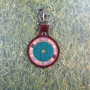 Middle Earth Key Fob // Keychain // Bag Tag // Tolkien Leaf Lorien Door ...