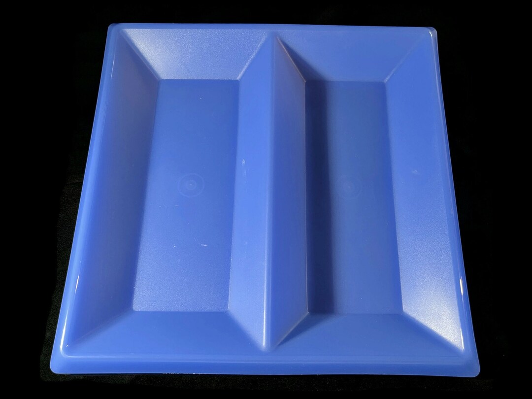 Vintage Tupperware Get Togethers Buffet Tray Blue, Square, 1385 Servers ...