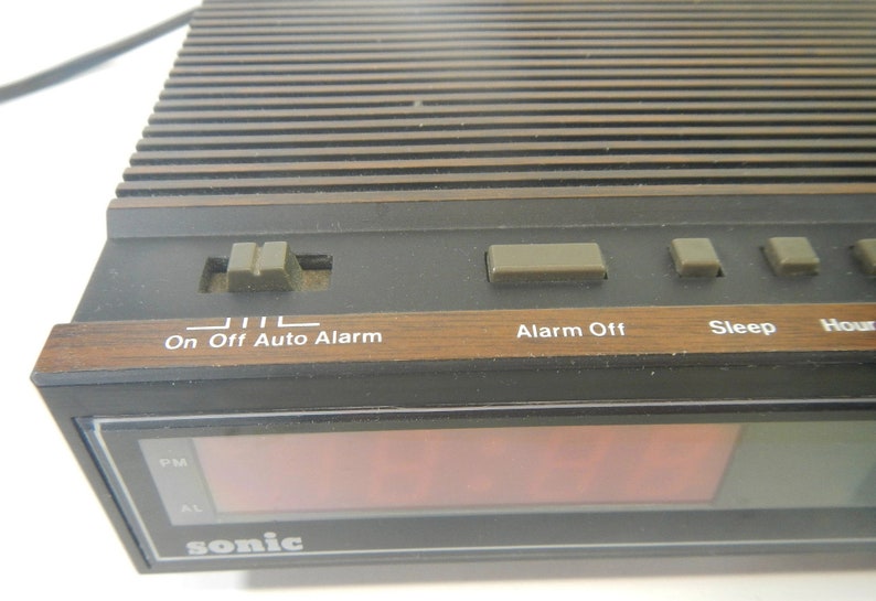 Vintage Sonic Digital Clock Radio Model CR100B Faux Wood - Etsy