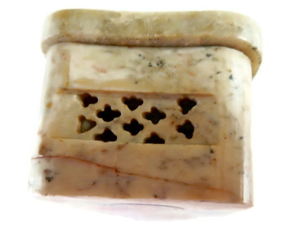 Vintage Soapstone Trinket Box - floral inlay - 1970s … - Gem