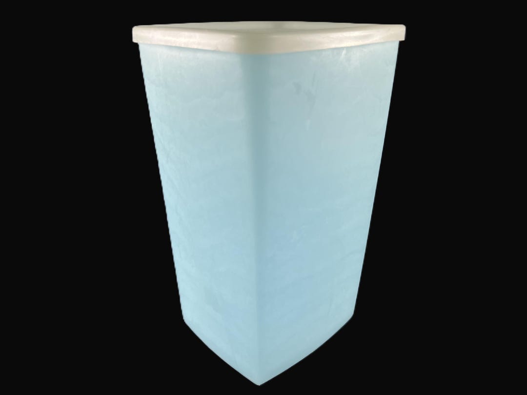 Vintage Tupperware 64 Oz Square Round Container With Lid - Blue, Sheer ...