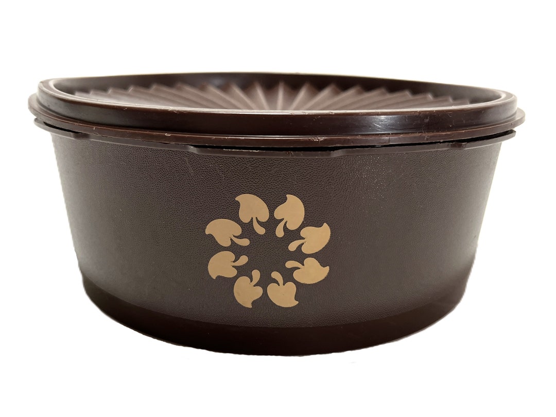 Vintage Tupperware Shallow Canister, Lid - 8 Cup Capacity, Brown, #1204 ...