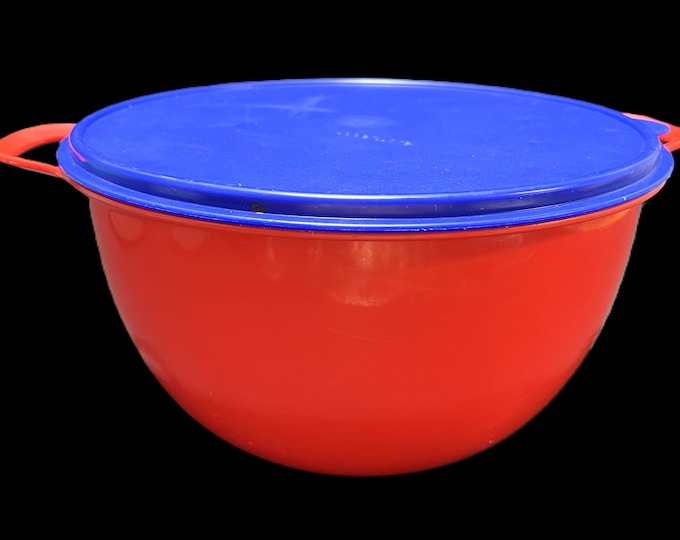 Vintage Tupperware Mega Thatsa Bowl, Lid - Extra Large, Red, Blue ...