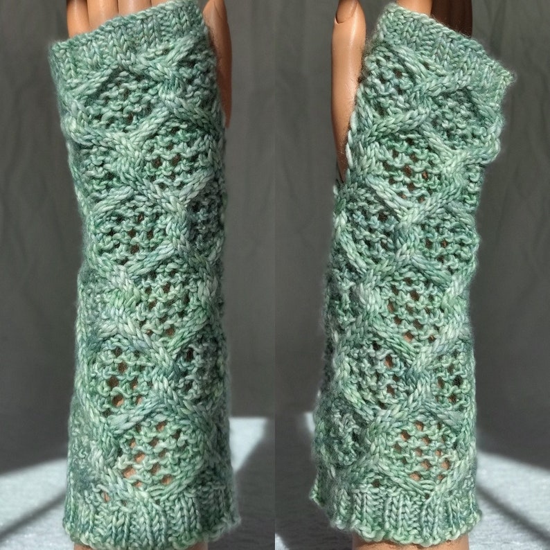 Chain Link Mitts Knitting Pattern - Etsy