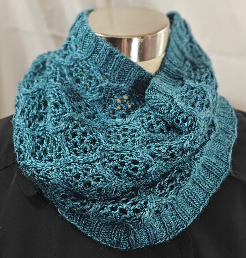 Chain Link Cowl Knitting Pattern - Etsy