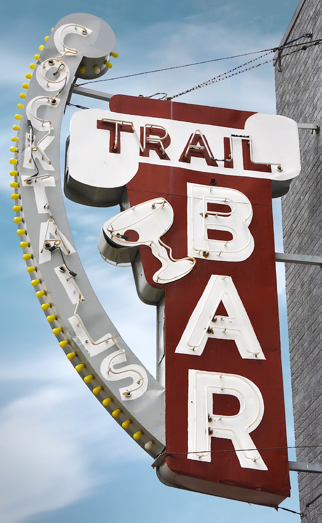 Trail Bar Cocktails Bar Retro Roadside Diner Restaurant Vintage Neon ...