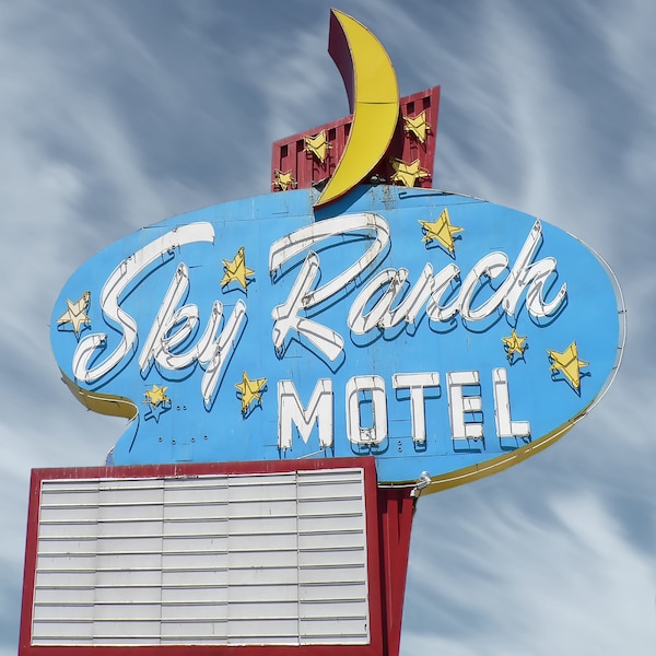 Lamp Post Bar Retro Roadside Route 66 Vintage Neon Sign Restaurant ...