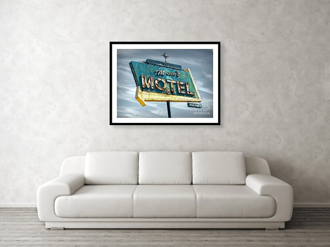 Moms Motel Retro Roadside Motel Vintage Neon Advertising Sign ...