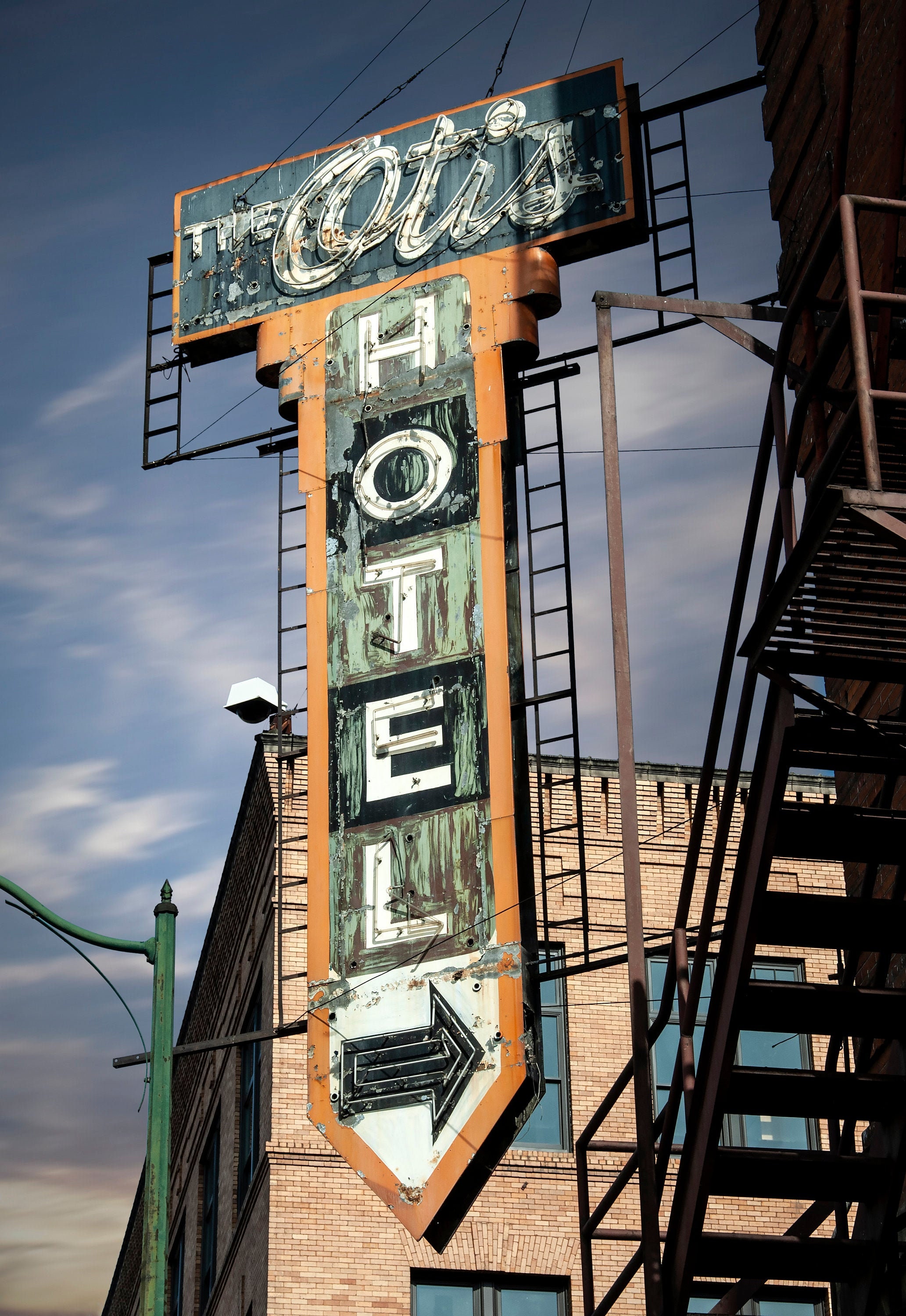 The Otis Hotel Retro Roadside Motel Vintage Neon Sign Restaurant Décor ...