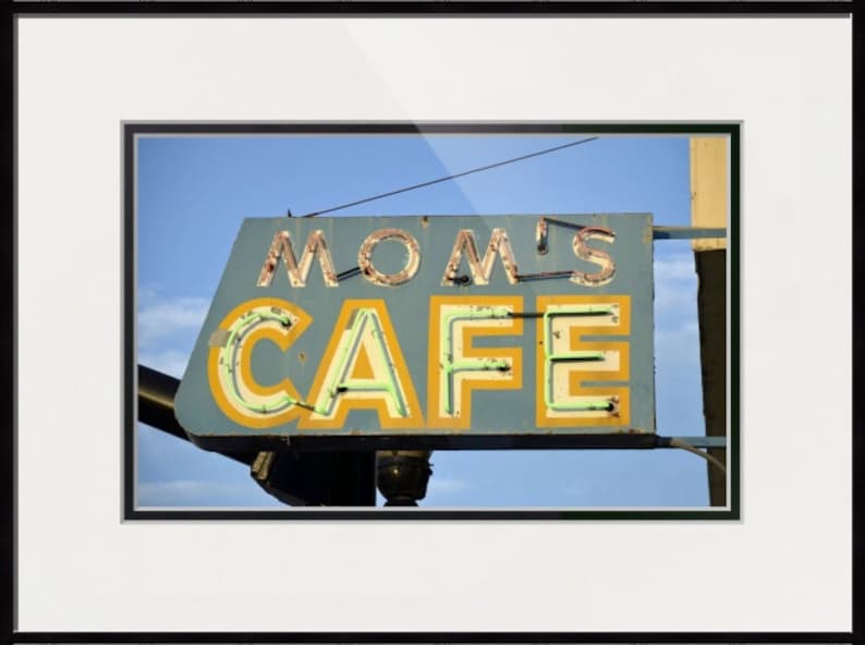 Moms Cafe | Retro Roadside Cafe Restaurant | Retro Vintage Neon Sign ...