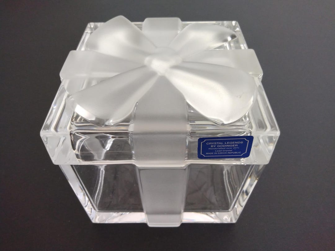 Godinger Crystal Legends Gift Box With Frosted Bow Shaped Trinket Box 4 ...