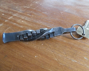 Twist Key Ring - Etsy