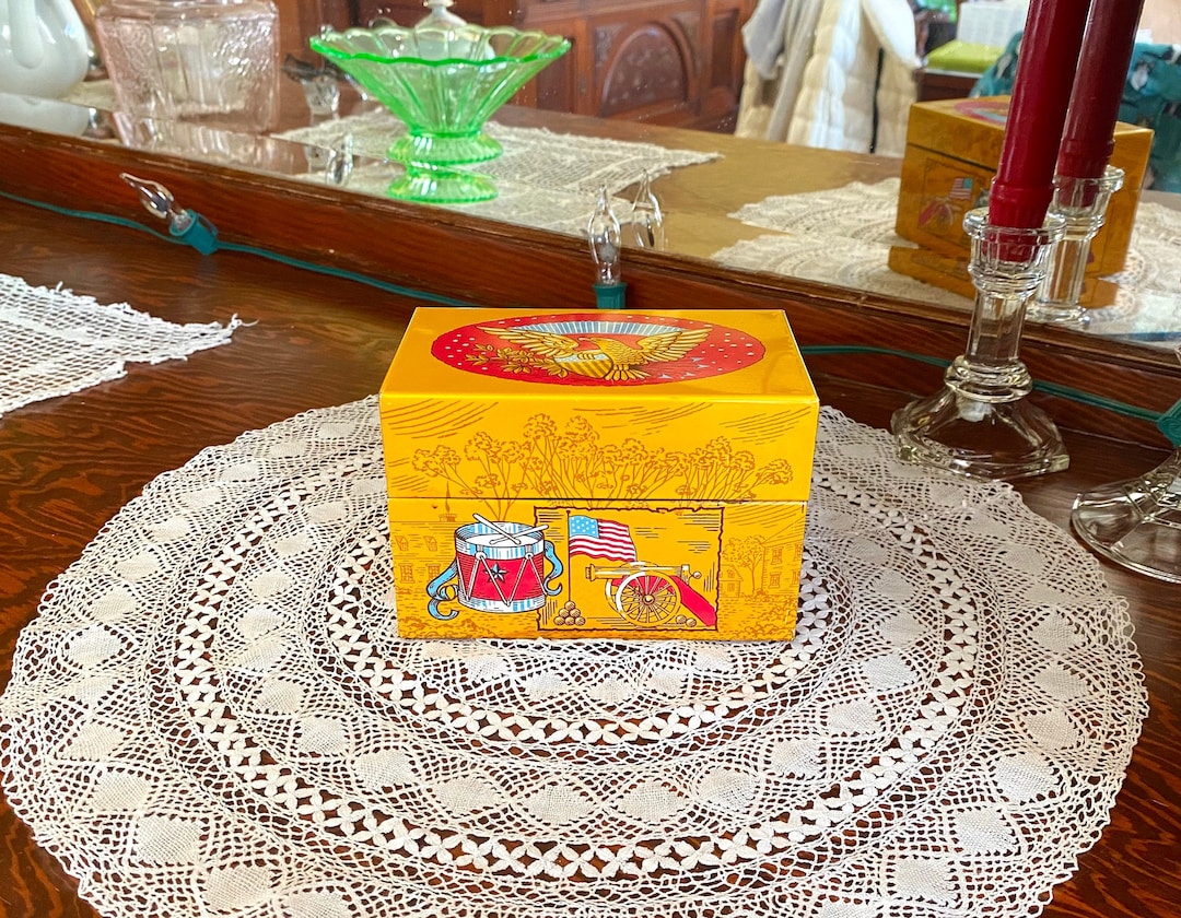Vintage Recipe Box With Cards, Metal Recipe Box, Recipe Cards, Vintage ...