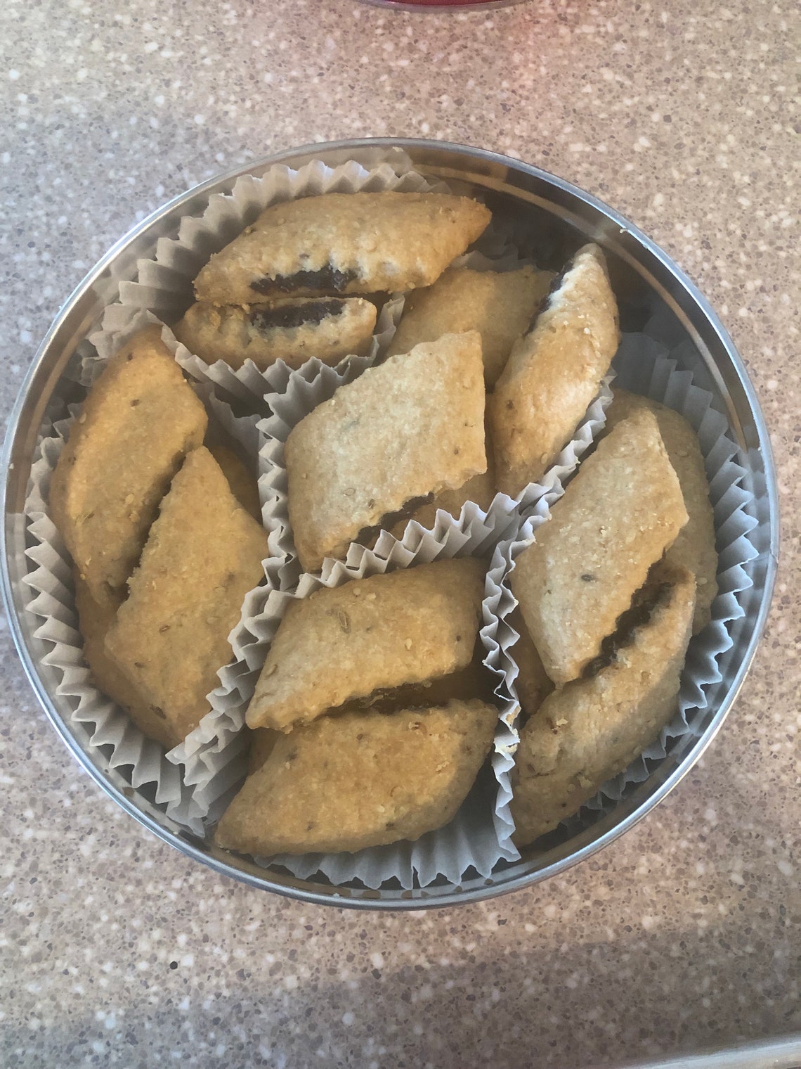 Homemade Filled Dates Araeesh ( قراقيش بعجوه) Eid Cookies/ramadan ...
