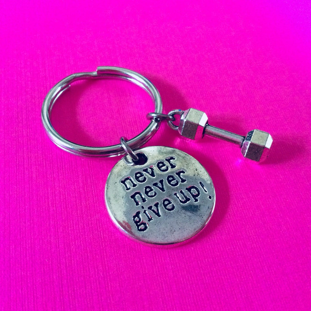 NEVER GIVE UP Keychain, Bodybuilding Keychain, Weight Lifting Keychain ...