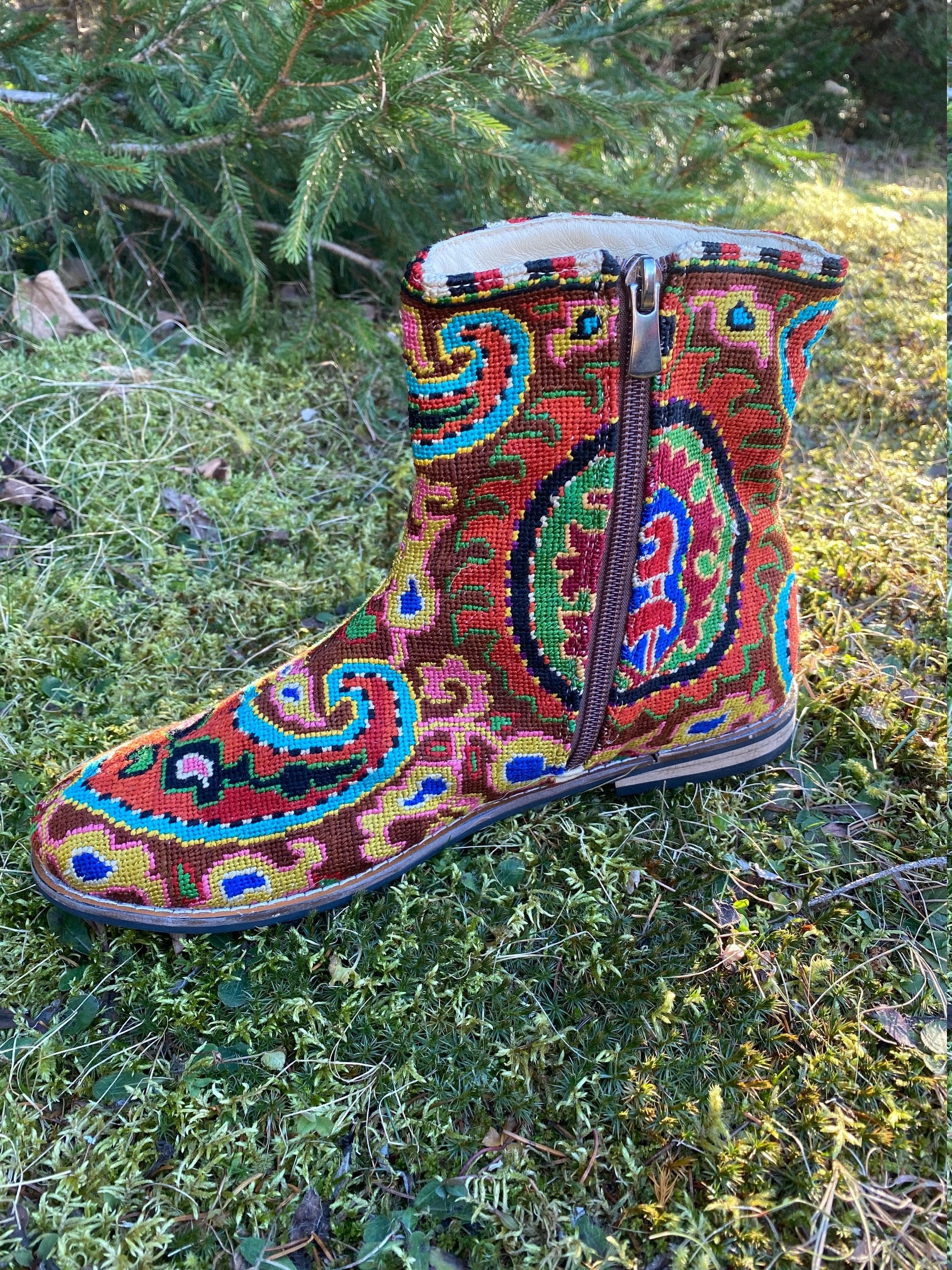 Chelsea Booties- Size 40 (US L0) Cocoa/rainbow Silk Petit Point ...