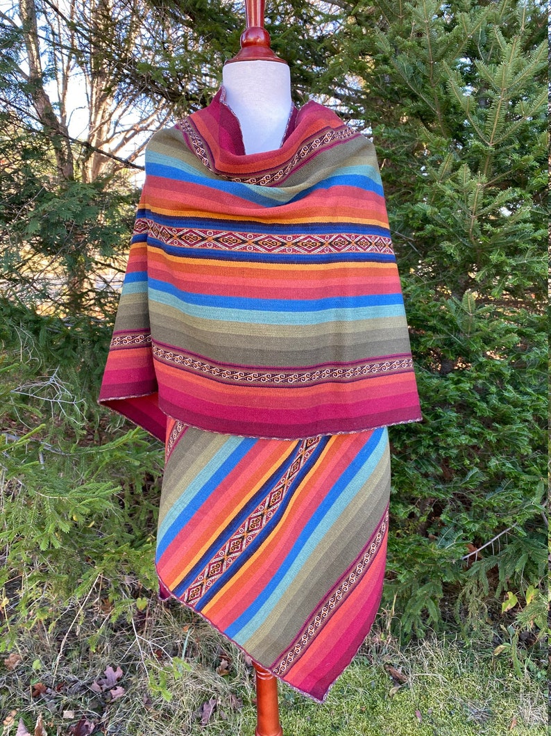 Peruvian Ruana Wool and Alpaca Handwoven Vegetable Hand Dye Ethnic ...
