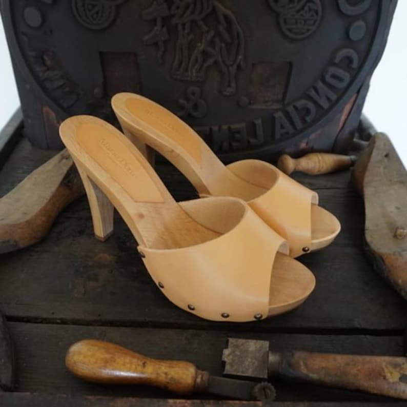 Women's Clogs in Vegetable-tanned Leather, Made in Italy. Women's ...