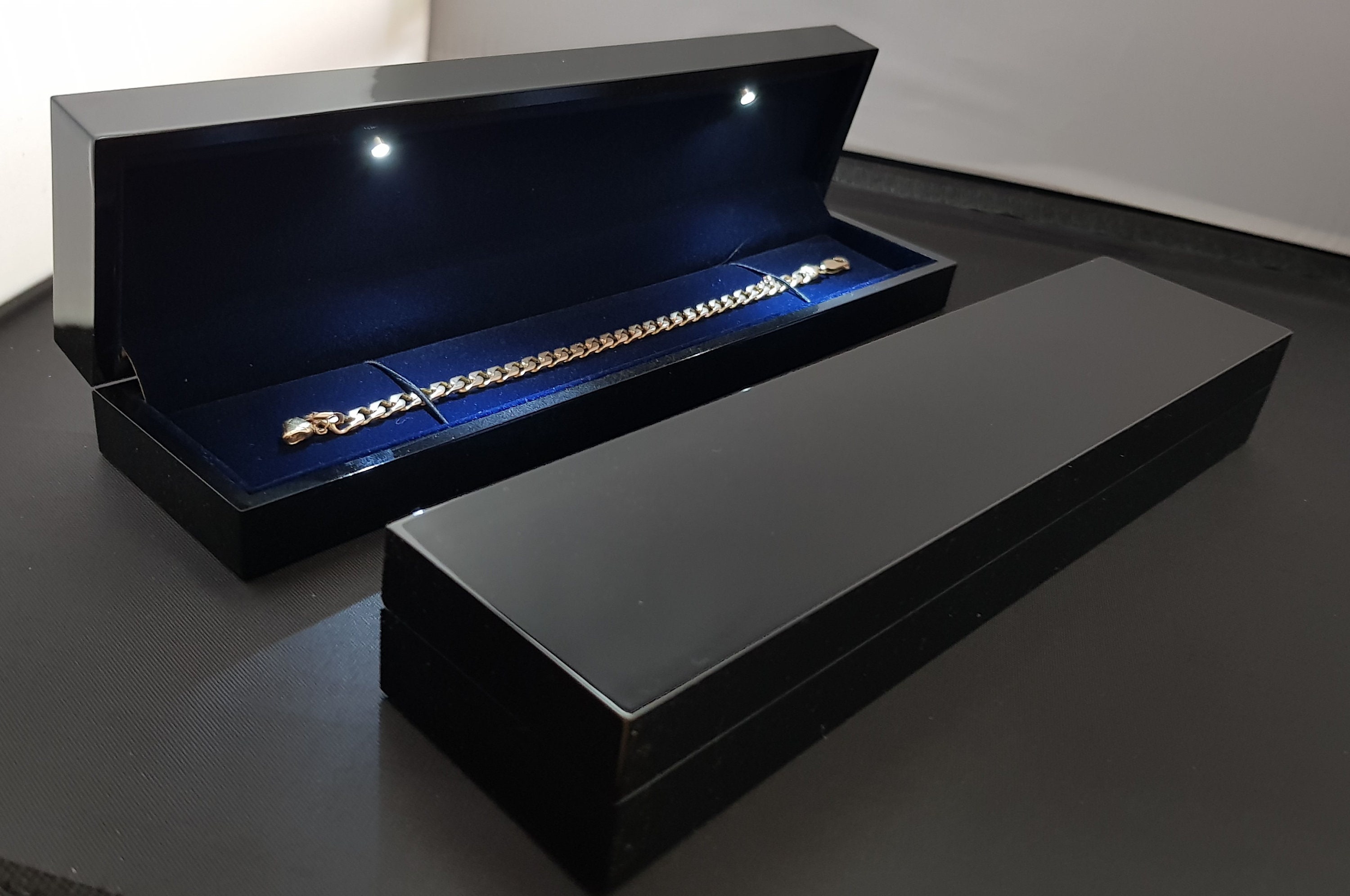 NEW Lustrous Bracelet or Watch Box With LED Light - Etsy