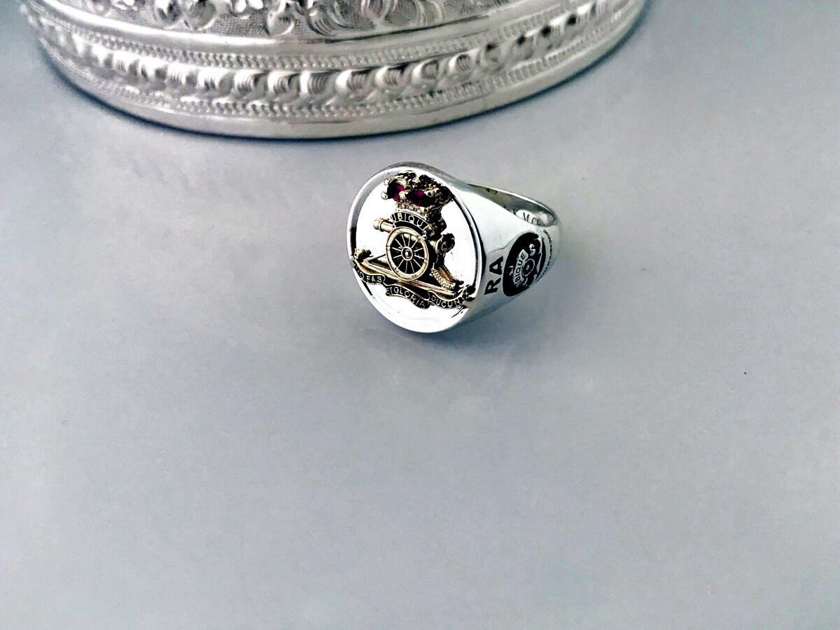 Royal British Army Bespoke Artillery 9 Carat Gold Emblem Ring - Etsy UK
