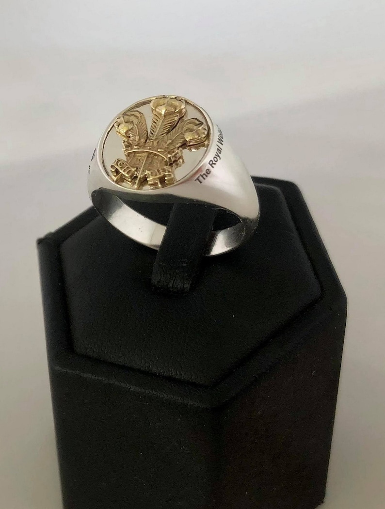 Royal Welsh Feathers Ring - Etsy