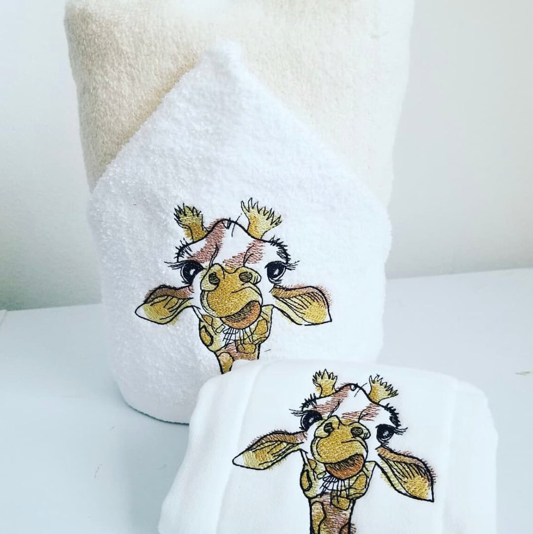 Giraffe Hooded Towel and Giraffe Burp Set Shower Gift - Etsy