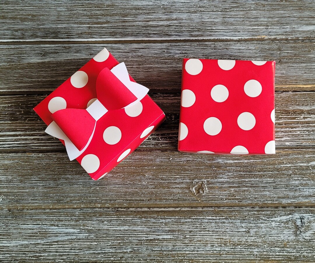 Red and White Polkadot Gift Boxes - Polkadot Gift Boxes - Christmas ...