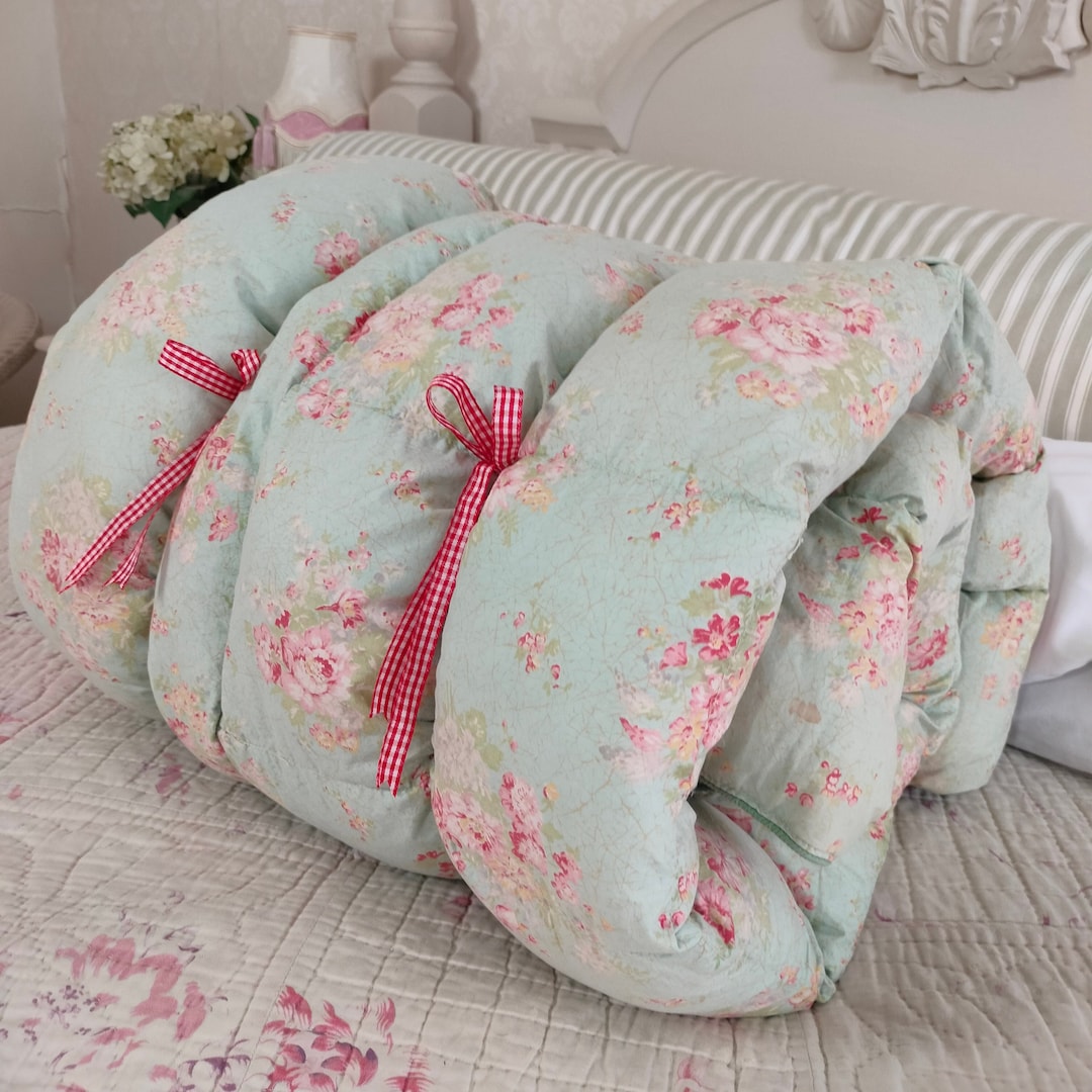 Fabulous True Vintage English Eiderdown/quilt/rare Country Florals on ...